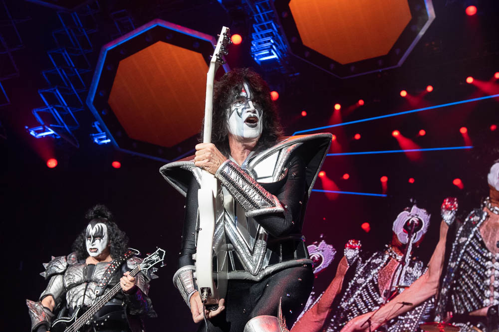 KISS gives Atlanta fans an electrifying farewell – again – Cellaris ...