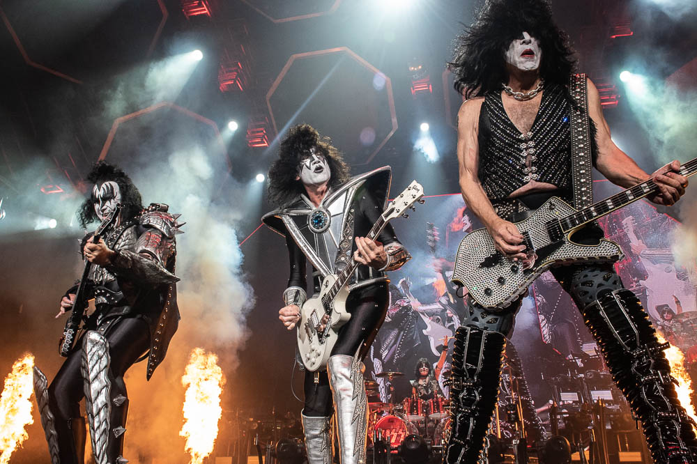 KISS gives Atlanta fans an electrifying farewell – again – Cellaris ...