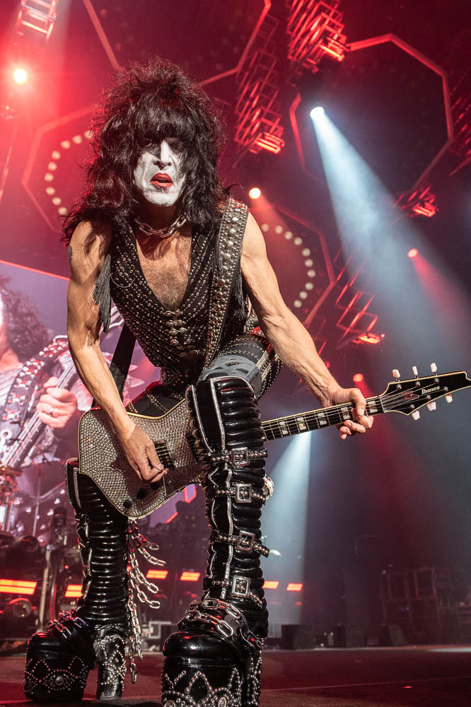 KISS gives Atlanta fans an electrifying farewell – again – Cellaris ...