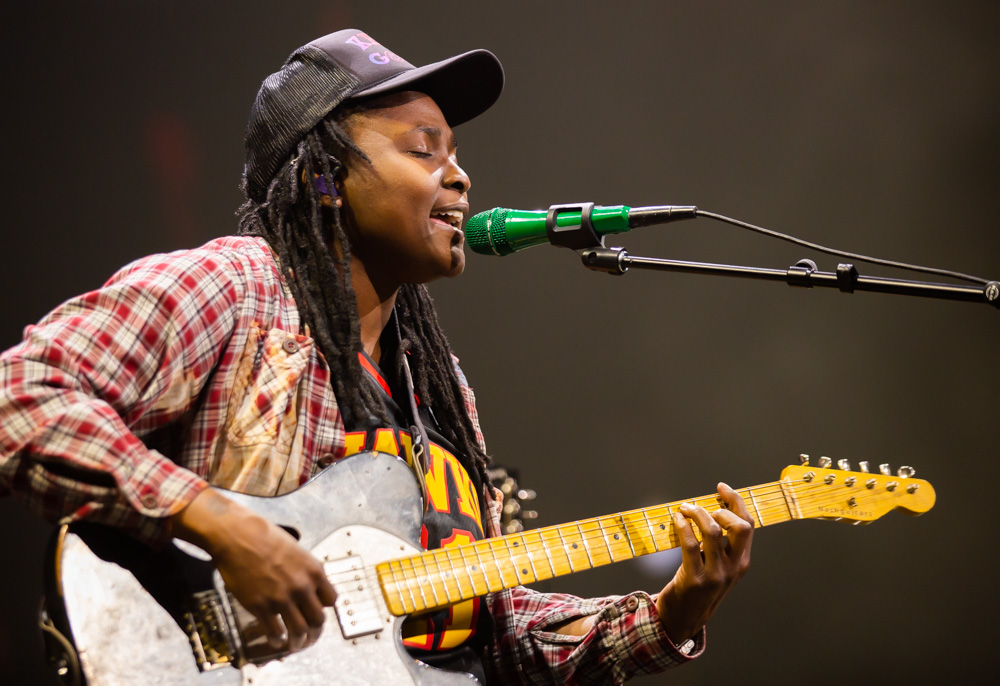 John Mayer with Joy Oladokun at State Farm Arena 03/27/23